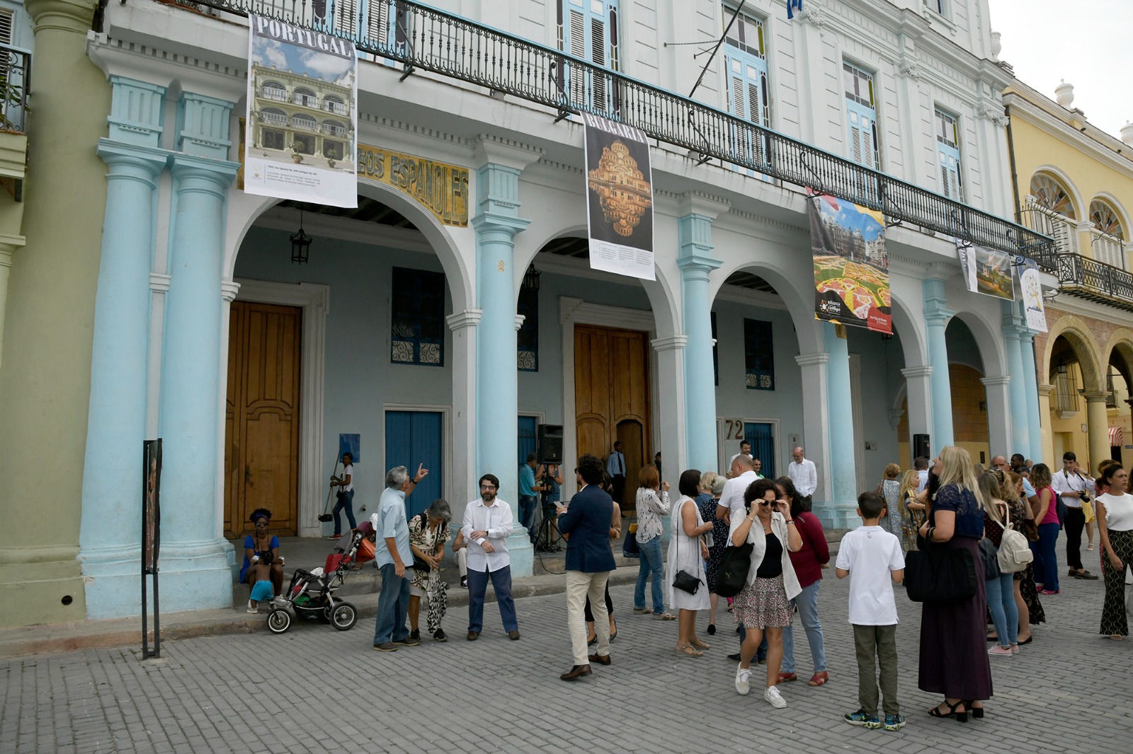 Emisora Habana Radio » Europa llega con sus imágenes a la Plaza Vieja